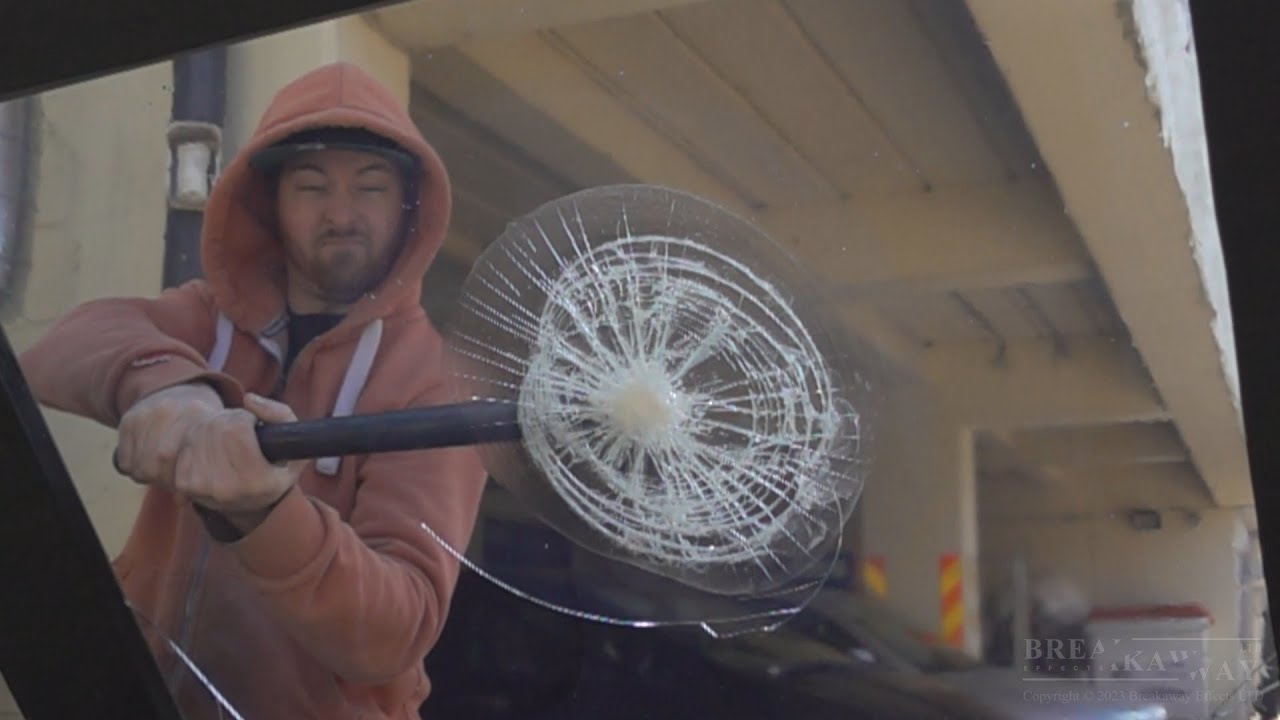 Laminated Or Car Windscreen Effect - Breakaway Effects